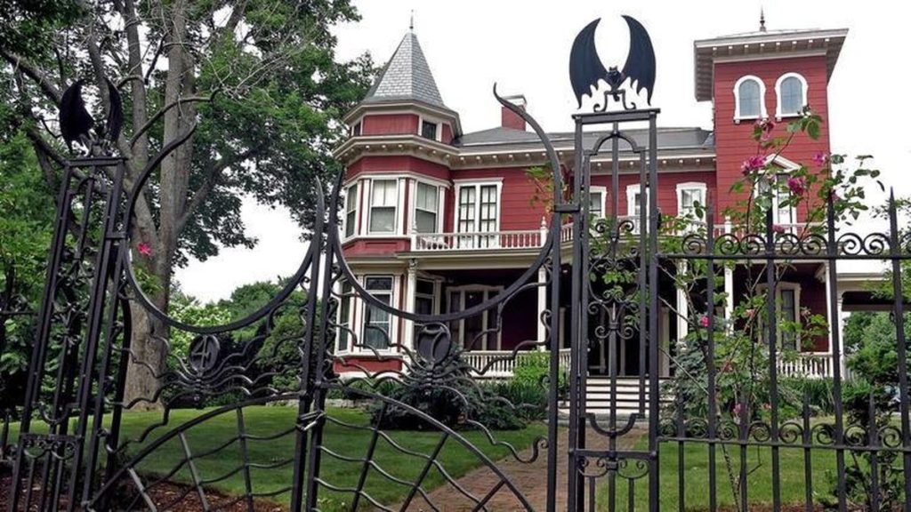Top 10 Things to do in Orono & Bangor, Maine - Roadtrips & Rollercoasters