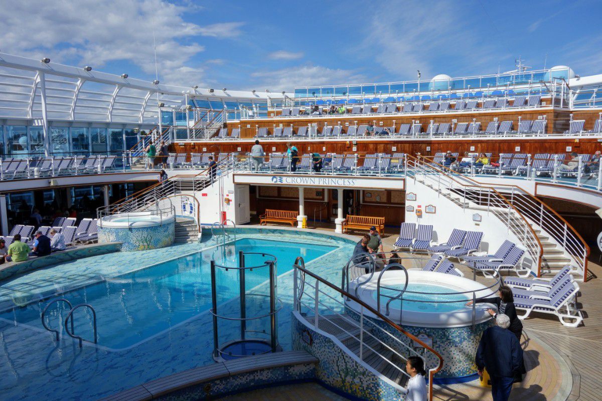 Tour of the Crown Princess - Roadtrips & Rollercoasters