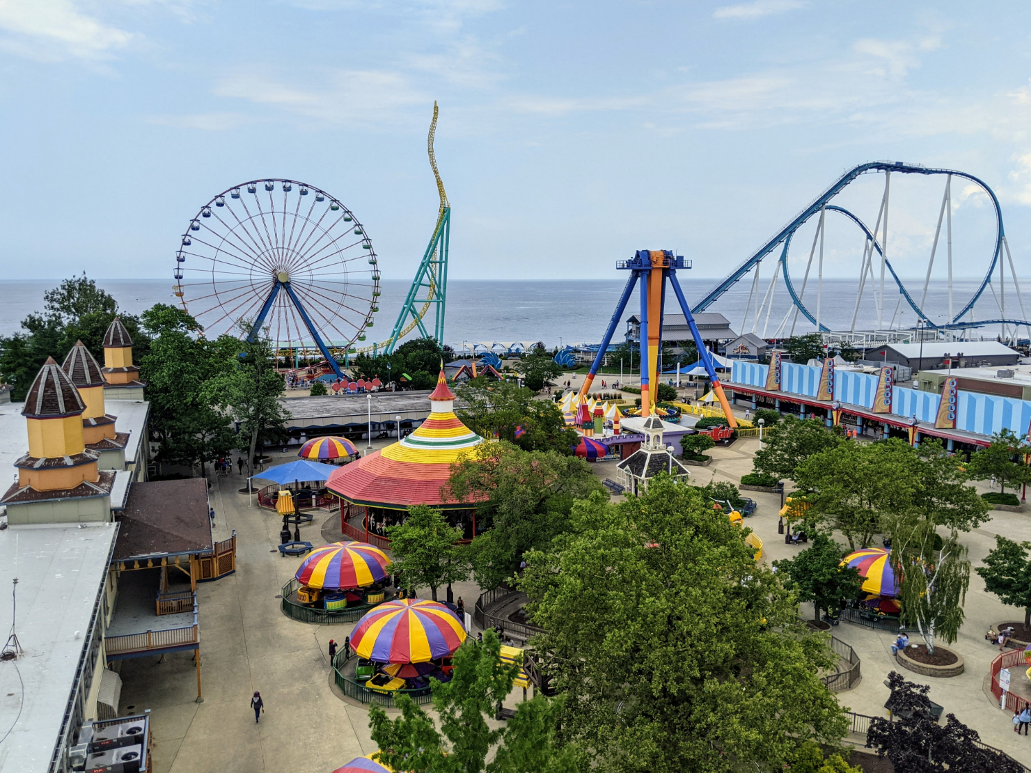 Cedar Point Review - Roadtrips & Rollercoasters