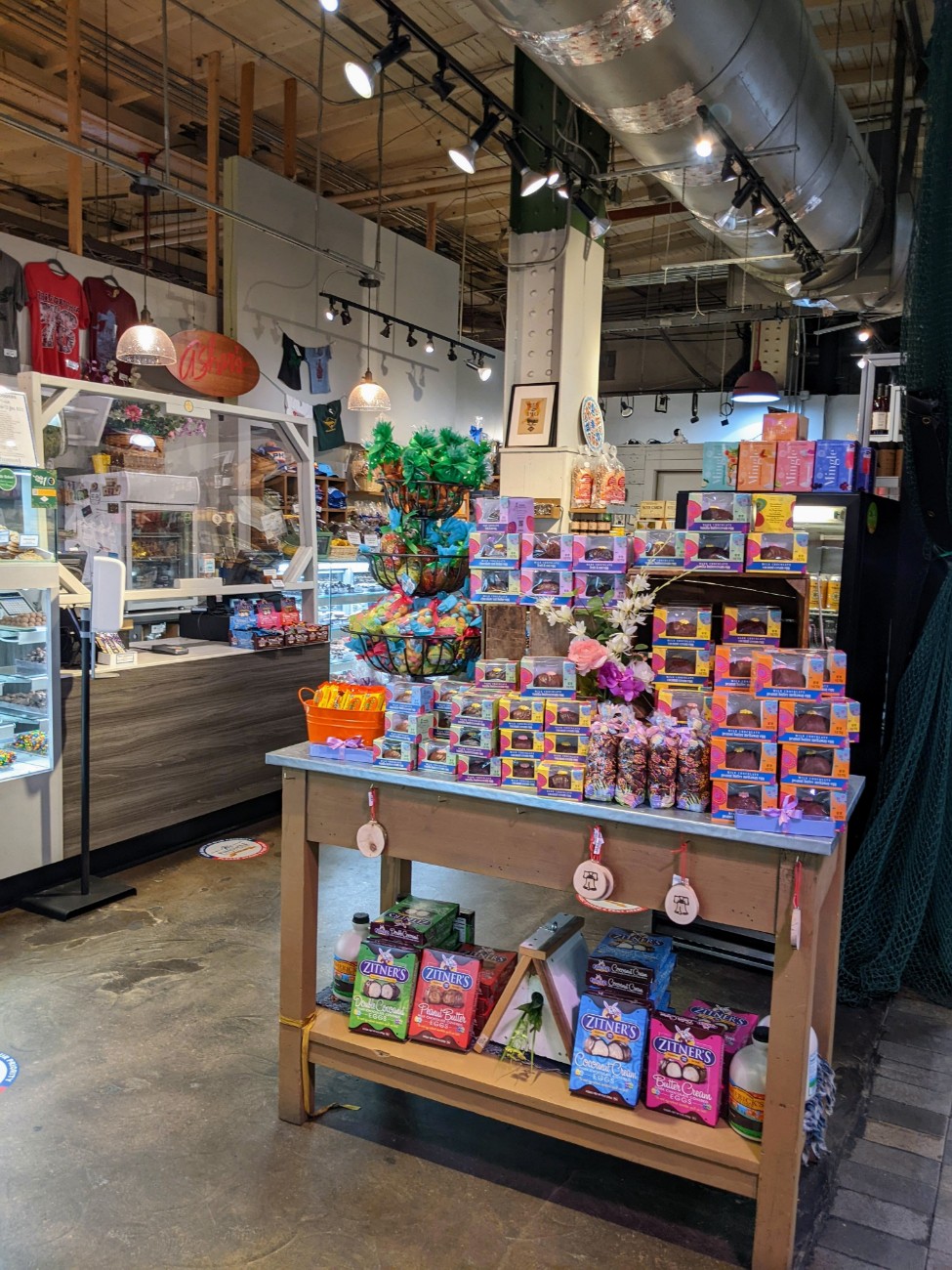 Reading Terminal Market - Roadtrips & Rollercoasters