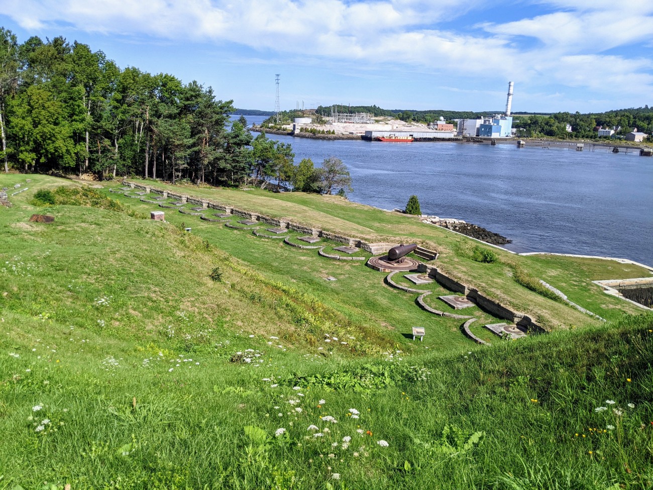 Fort Knox & the Penobscot Narrows Observatory - Roadtrips & Rollercoasters